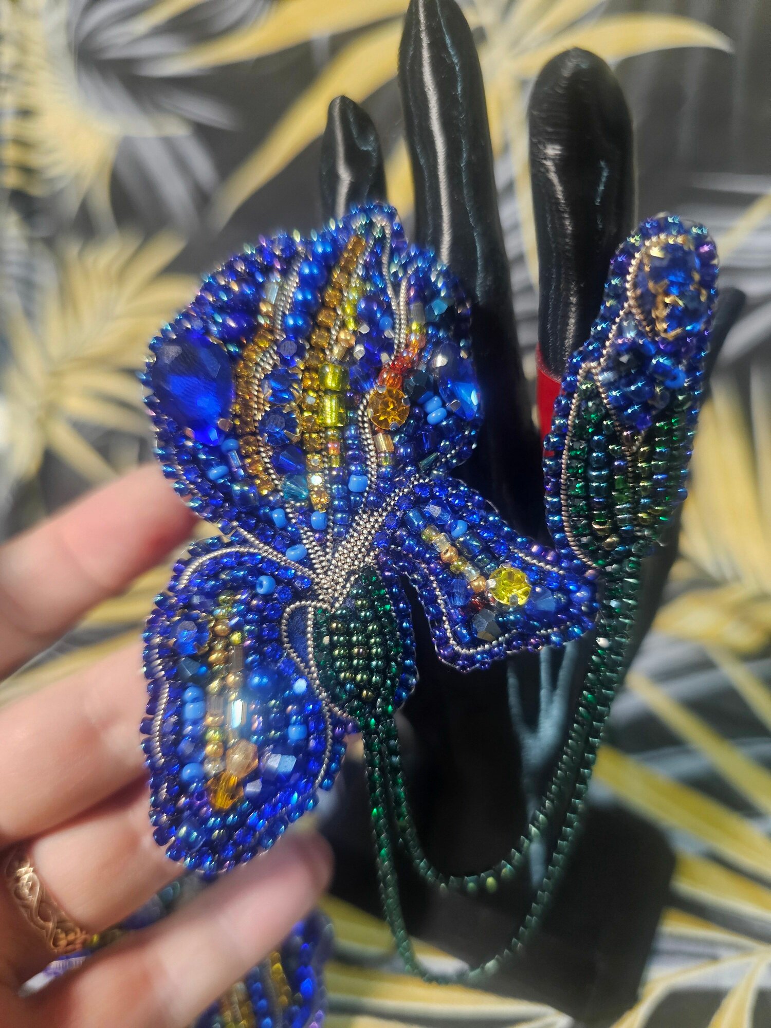 Брошь, стразы, искусственный камень