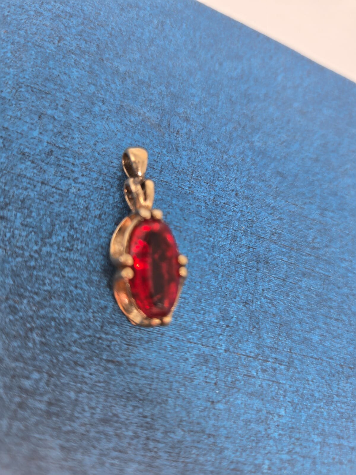Кулон с красным корундом винтажный советский, СССР