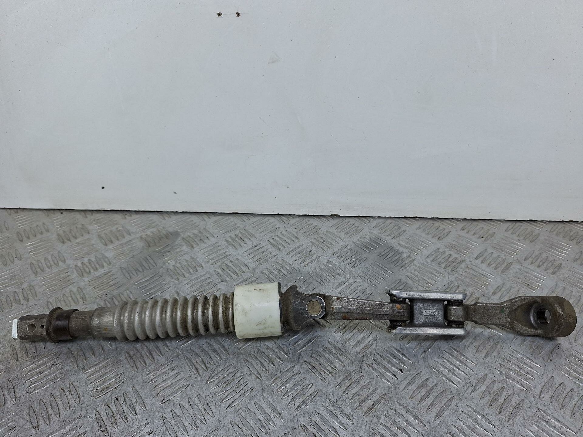 Рулевой карданчик Mercedes-Benz E W211 (2002 - 2006) 2104620748