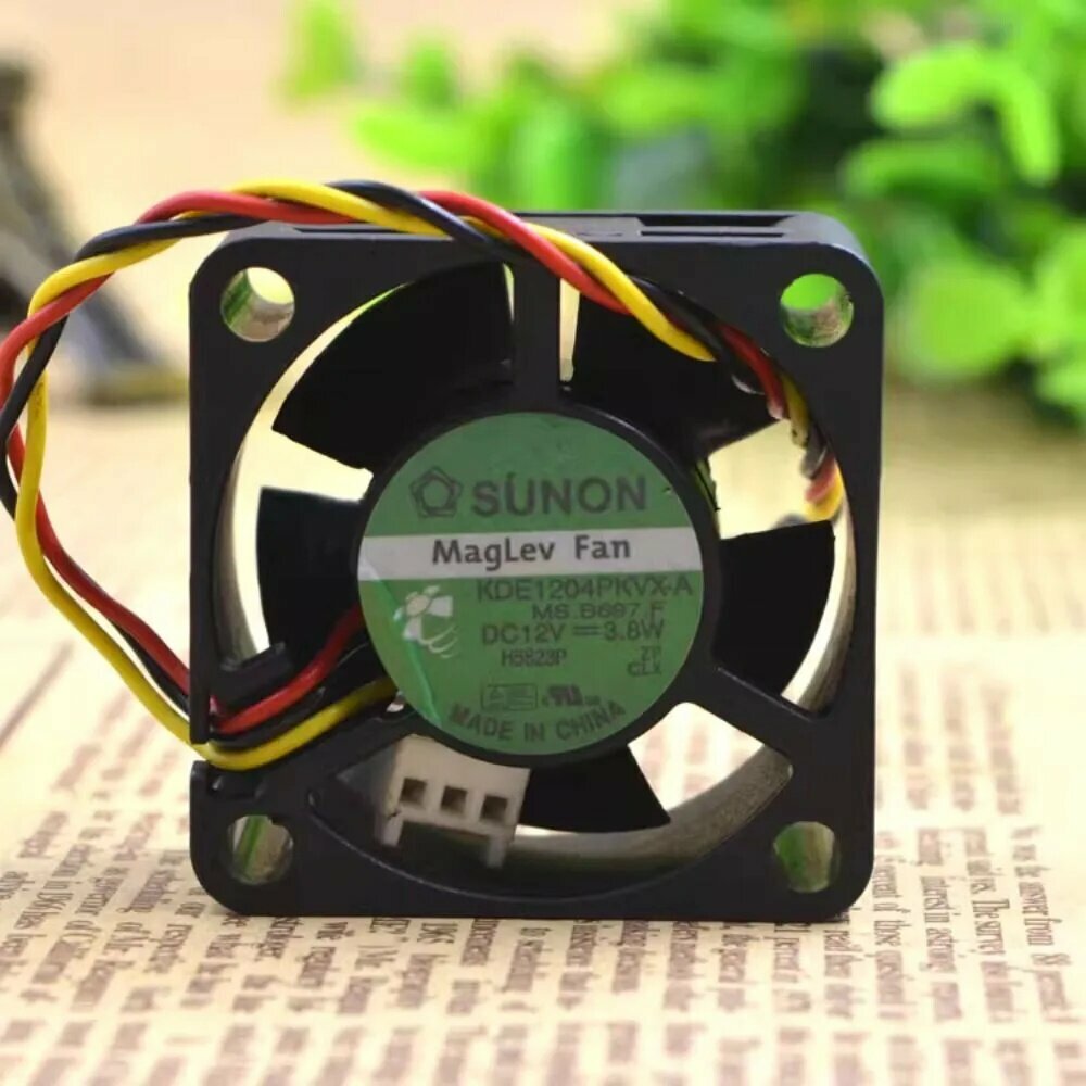 Вентилятор охлаждения KDE1204PKVX-A 40*40*20 мм 12 В 3,8 Вт 7600 об/мин