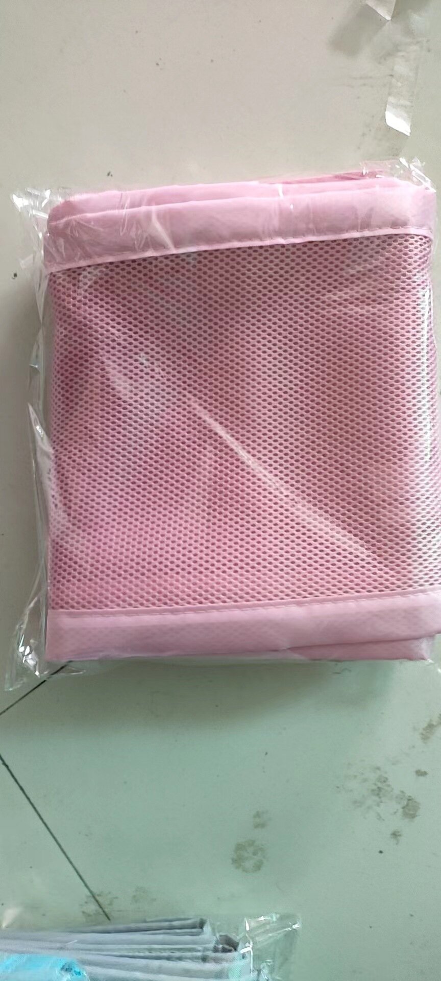 Многоцветный дышащий сетчатый бампер для детской кроватки с ограждением, подходящий для 4-сторонней детской кроватки