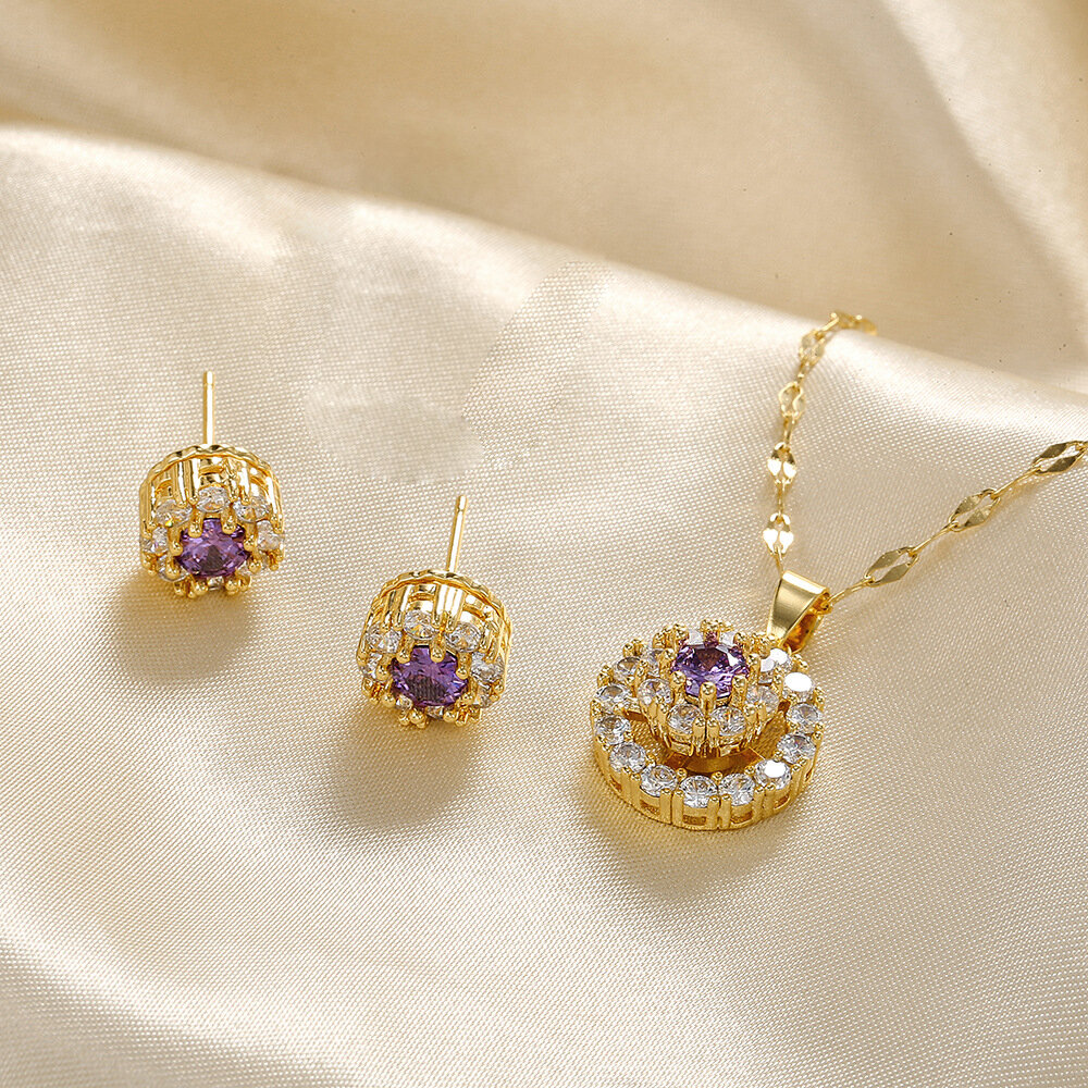 Комплект бижутерии: подвеска, цепь, серьги