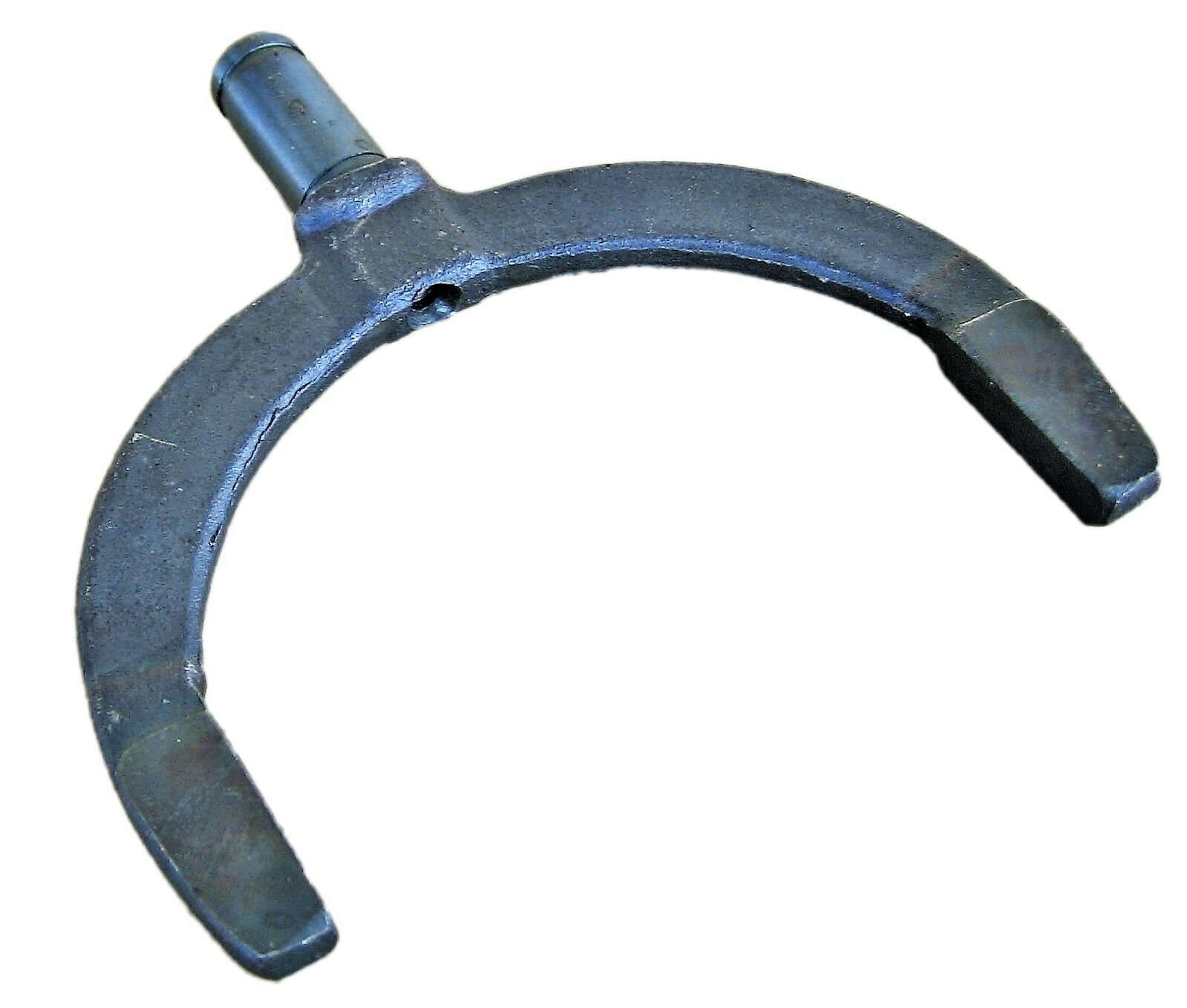 Вилка переключения понижающего редуктора 80-1723021, для колесных тракторов и экскаваторов марки МТЗ, взтзч