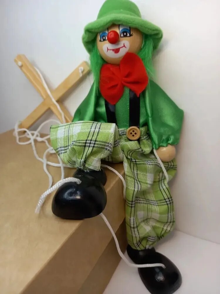 Марионетка на веревочках