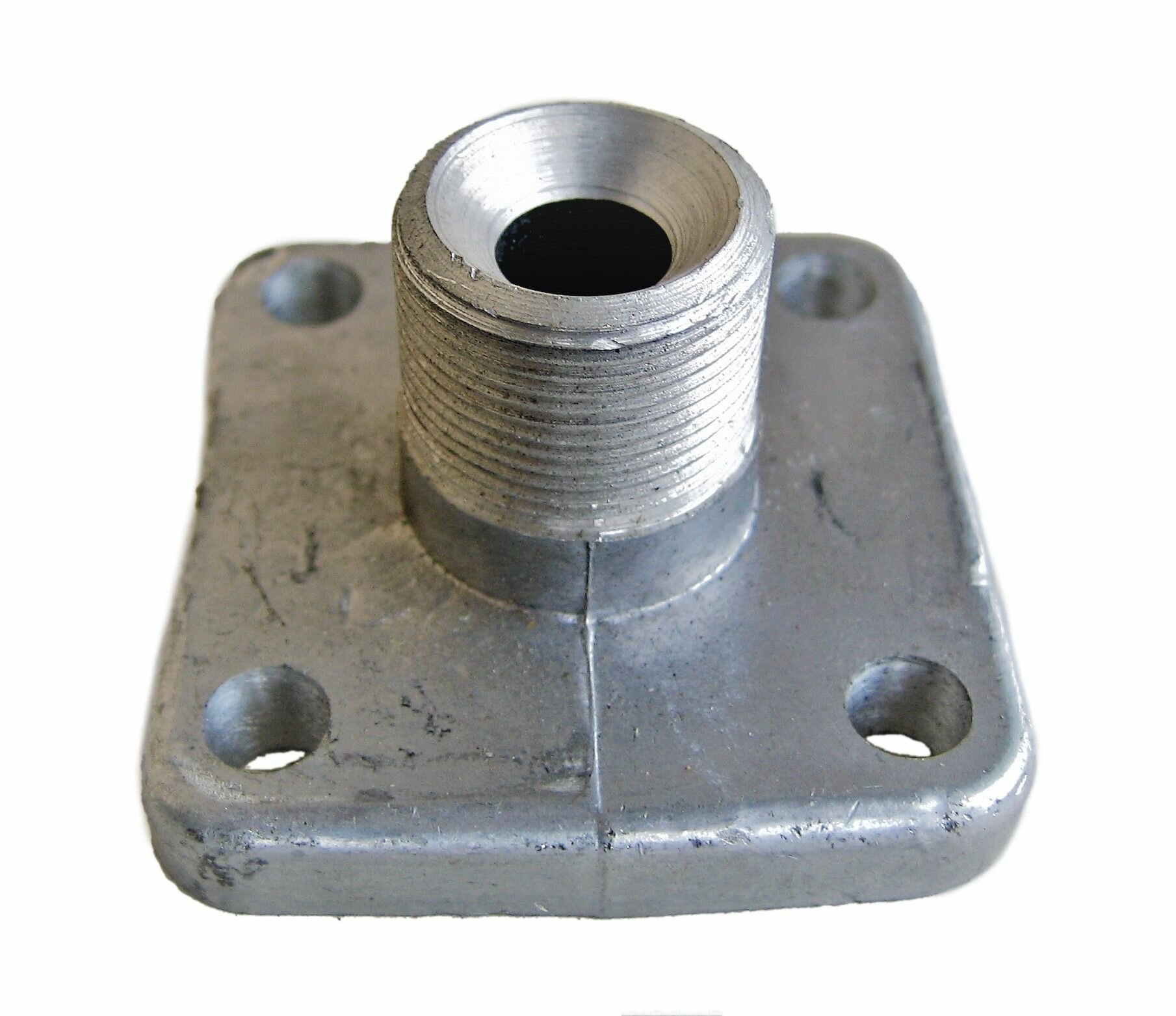 Фланец НШ-32 Прямой под РВД-32 (М27х1,5), запчасть для спецтехники МТЗ