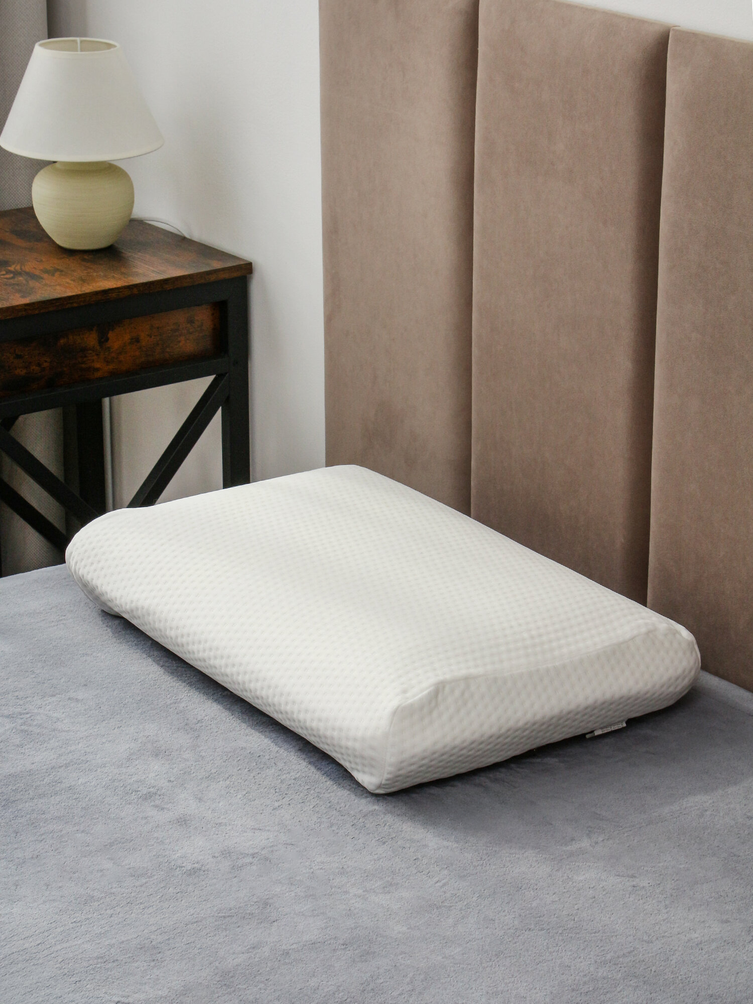 Наволочка Silvano 30х50 см для ортопедической подушки, белый защитный чехол на молнии, 100% полиэстер, TX001