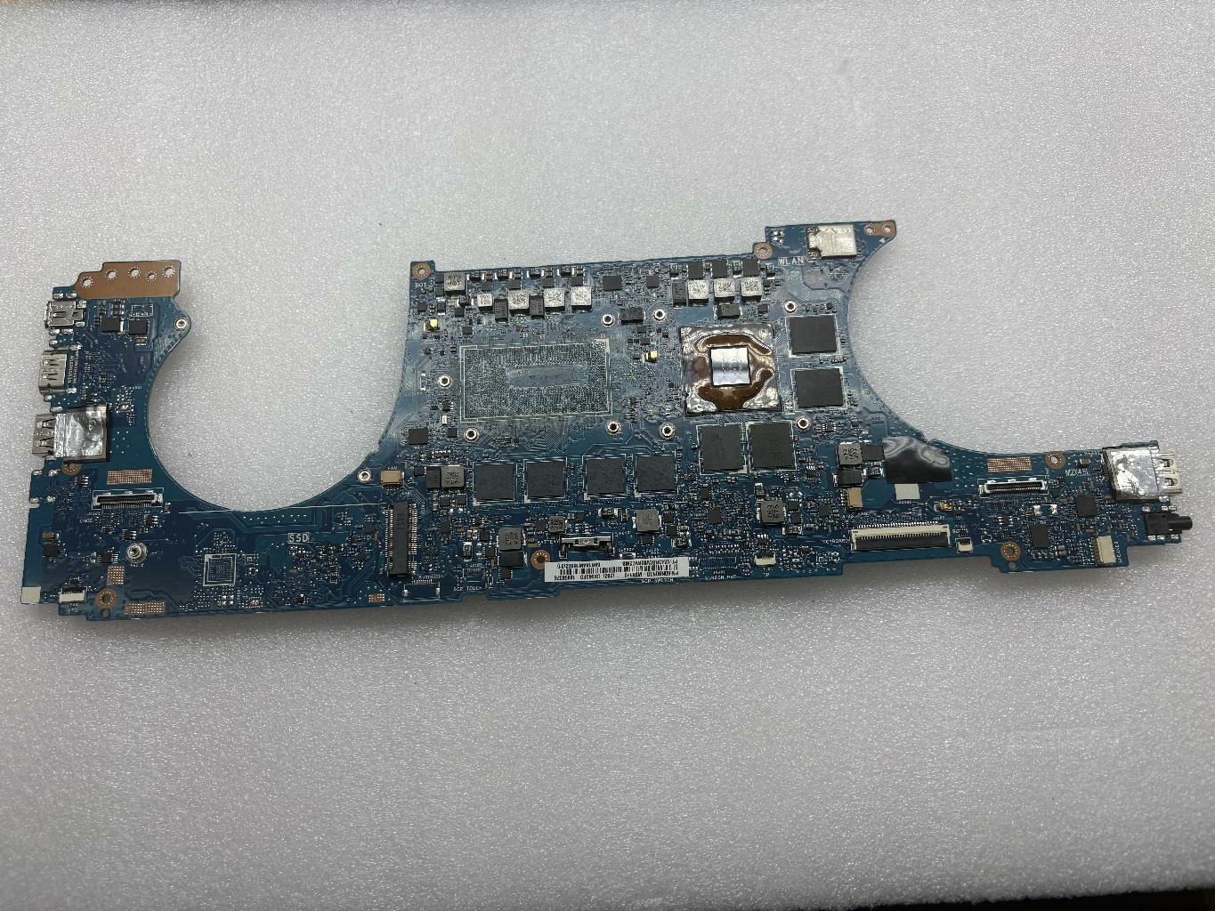 Материнская плата ASUS UX563FD донор видеочипа N17P-G0-OP-A1 (039873)
