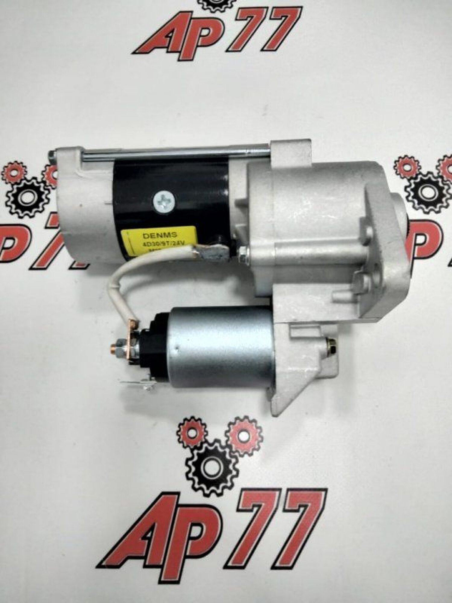 Стартер Mitsubishi 4DR5 24V 9 зубьев 4KW редукторный M2767881 — фото 1