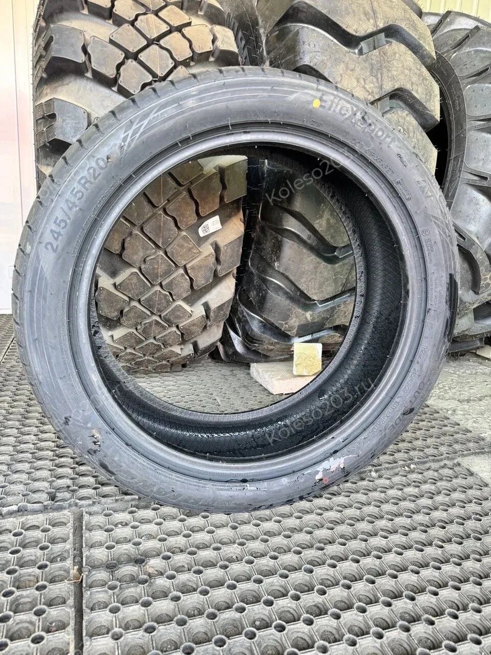 Шина Triangle EffeXSport TH202, летняя, 245/45, R20, TL, 103Y, высота профиля 45 1 шт.