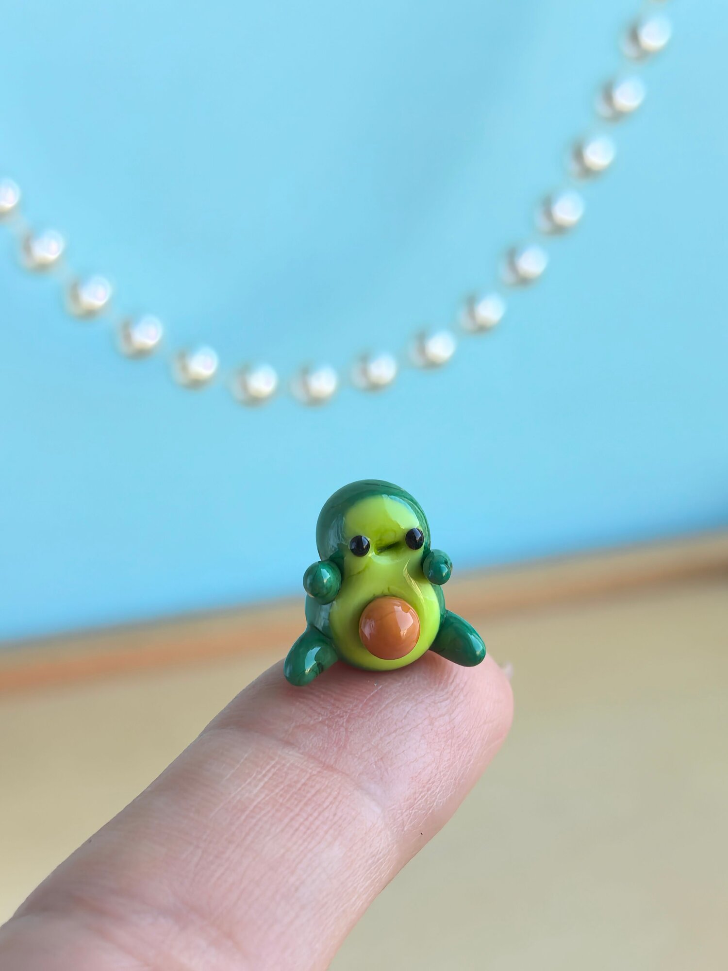 Фигурка стеклянная Авокадо Стеклянная статуэтка