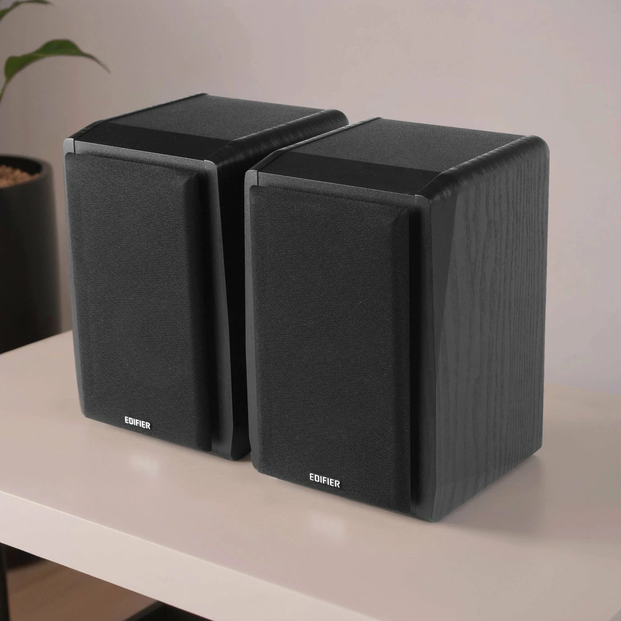 Акустическая система 2.0 EDIFIER R1010BT, беспроводная, 2 полосы, 24 Вт, чёрная