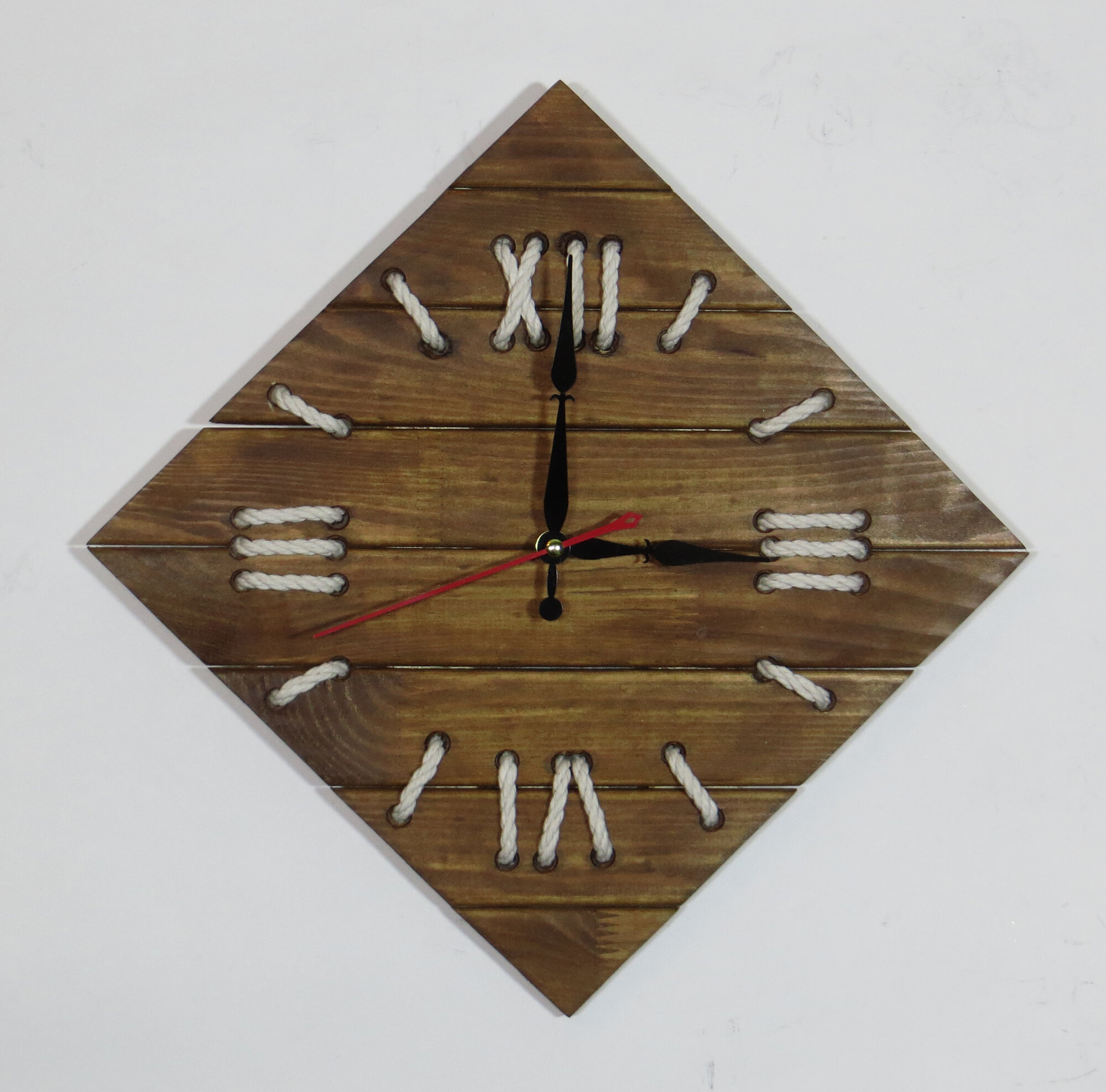 Настенные часы из дерева VIZANTIS "Эко-2" Ромб