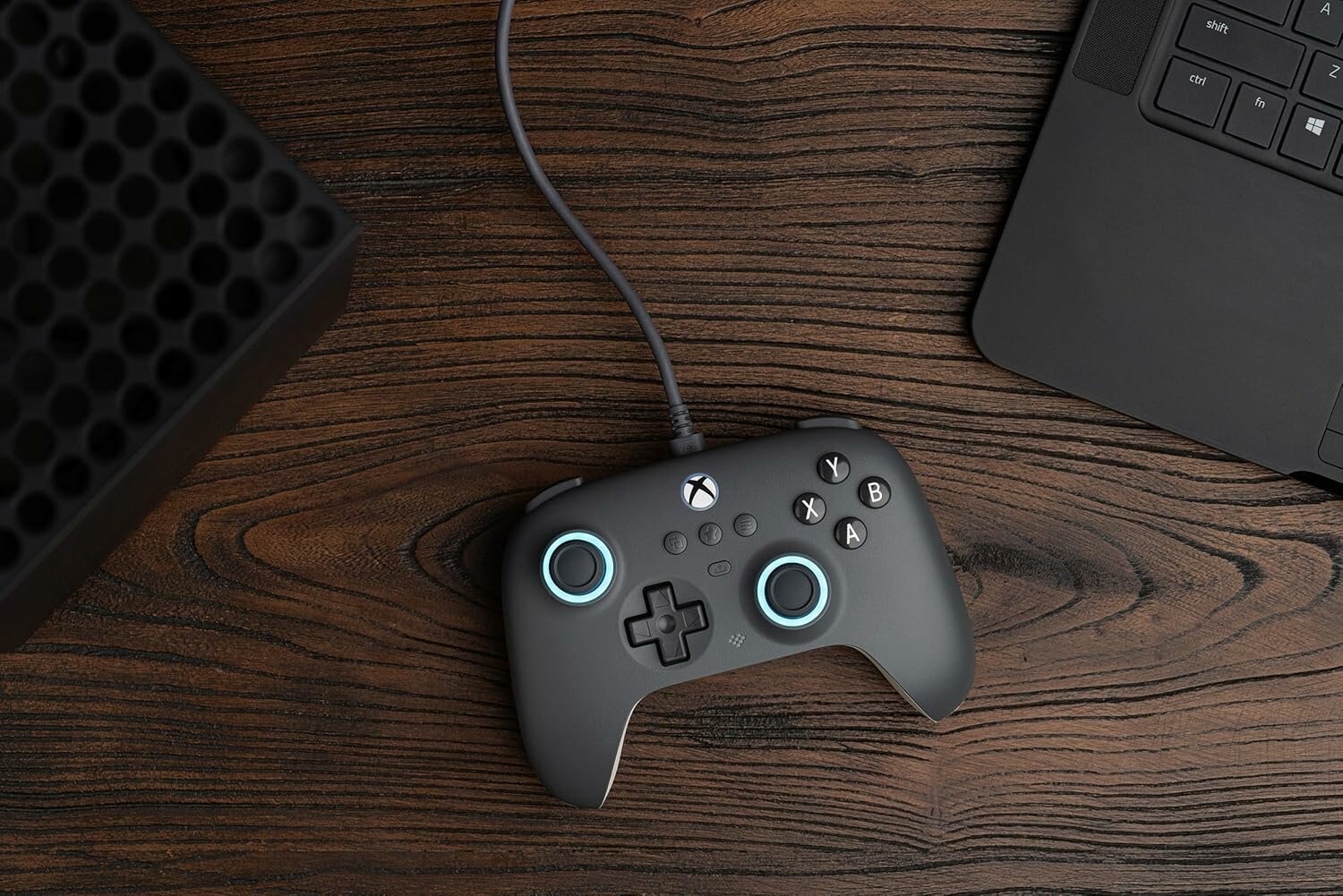 Геймпад Ultimate C для Xbox/PC от 8BitDo с датчиками на эффекте Холла — фото 1