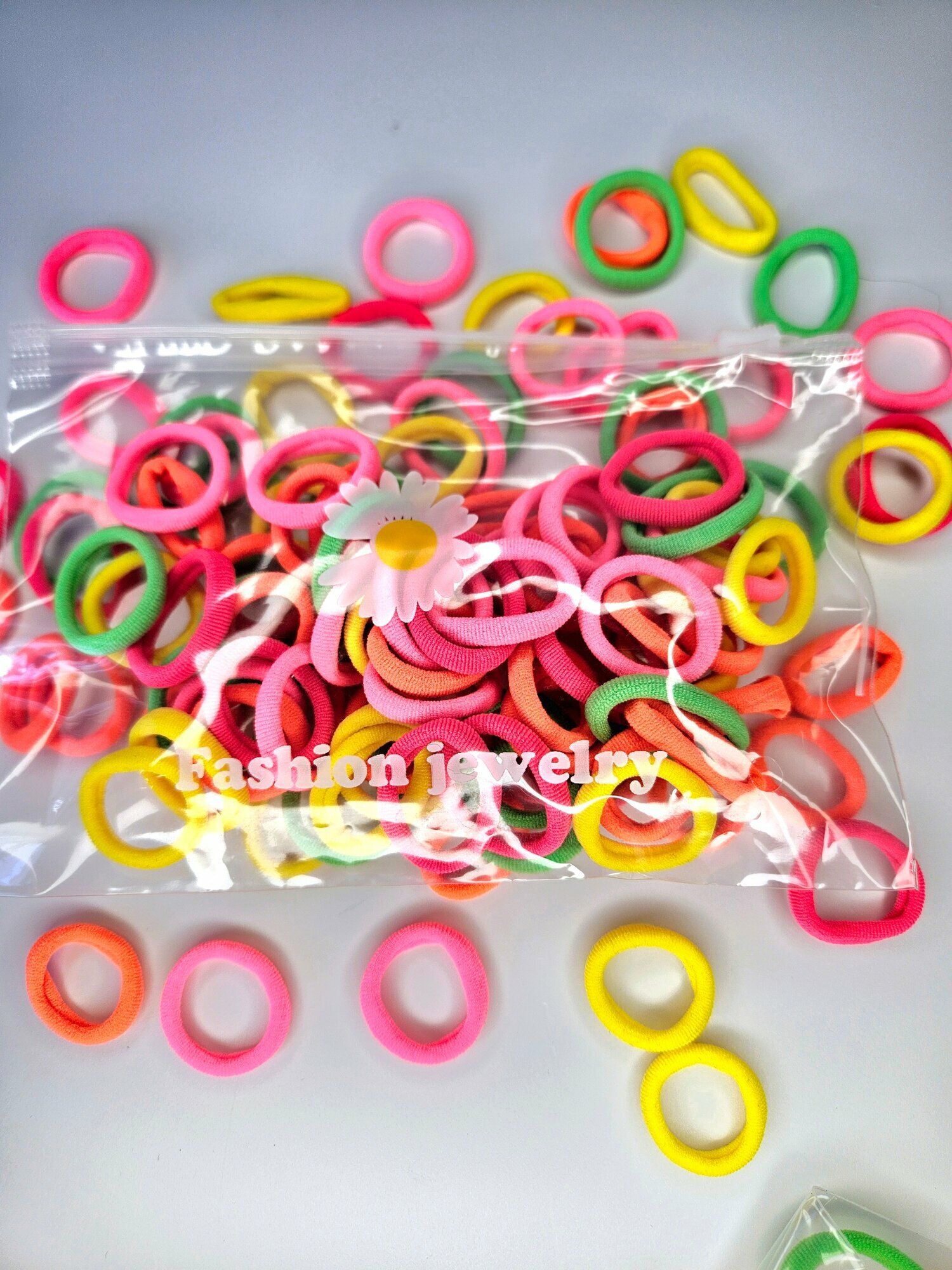 Резинки для волос, маленькие, 3 см, в упаковке 50 штук, разноцветные