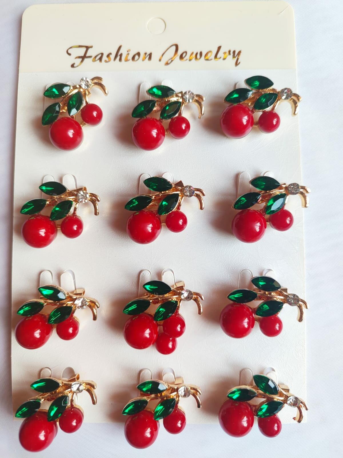 Брошь, эмаль, стразы