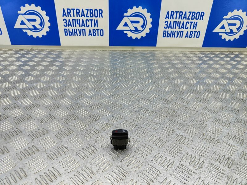 Б/У Кнопка центрального замка Renault Duster HS / Рено Дастер HS 2.0 F4RA400 135 Л.С 2013