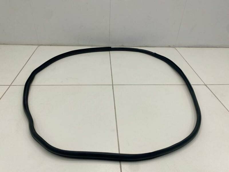 Уплотнитель проема двери задней левой Hyundai ix35 LM 2010-2015 кат.номер: 831102Y0004X