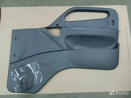 Обшивка передней правой двери верхняя автомат Hyundai HD65 HD72 HD78 MOBIS