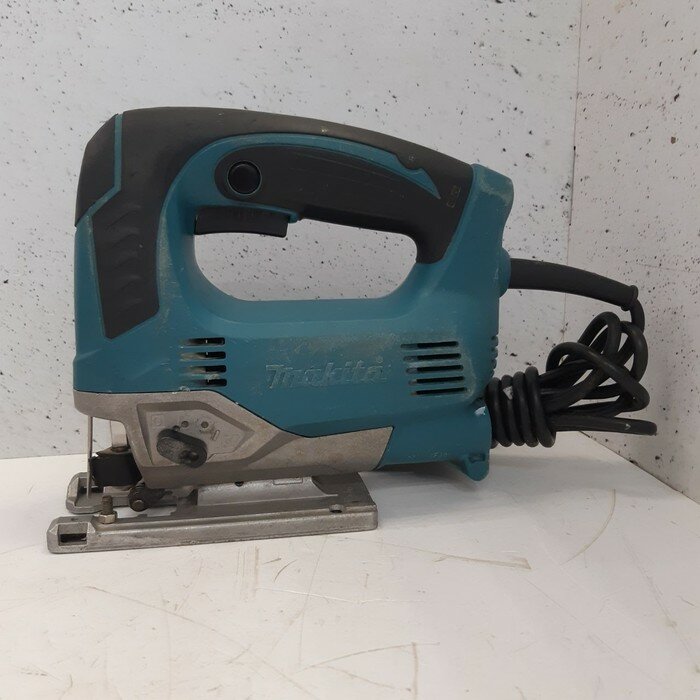 Лобзик Makita jv 0600