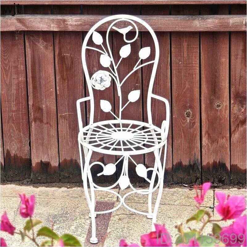 Садовый стул