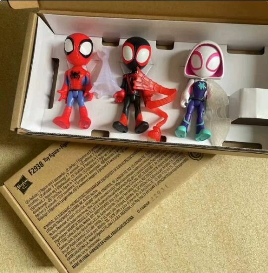 Hasbro Marvel Spidey and His Amazing Friends Toy Figure / Детский набор игрушек Человек-паук и его друзья, состоящий из 10 кукол, маску можно переворачивать вверх и вниз. Марвел