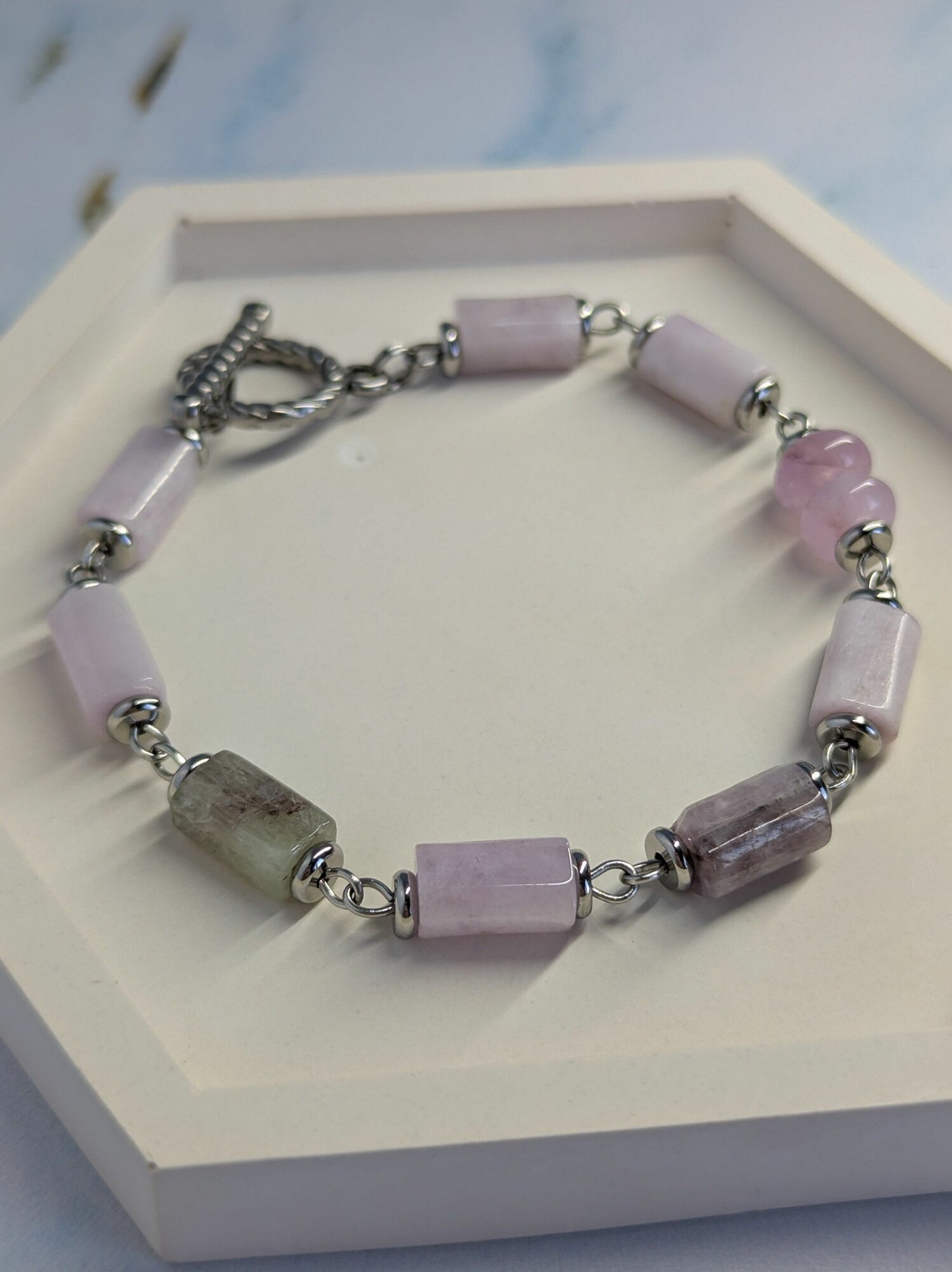 Браслет, кунцит