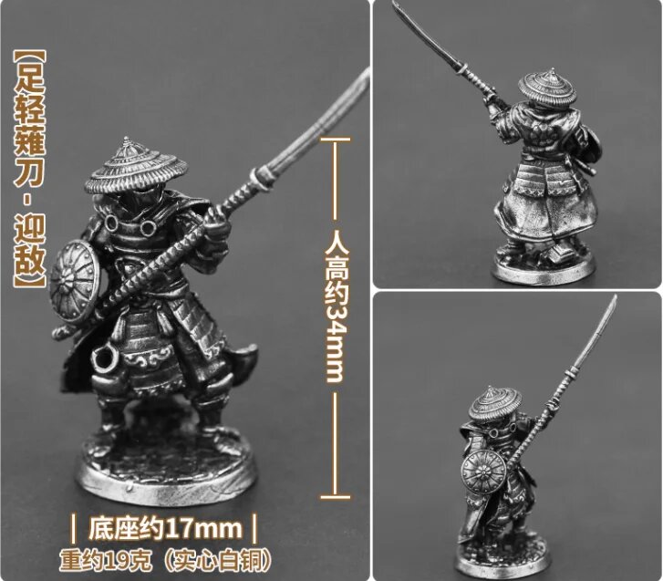 Миниатюра самурая из меди