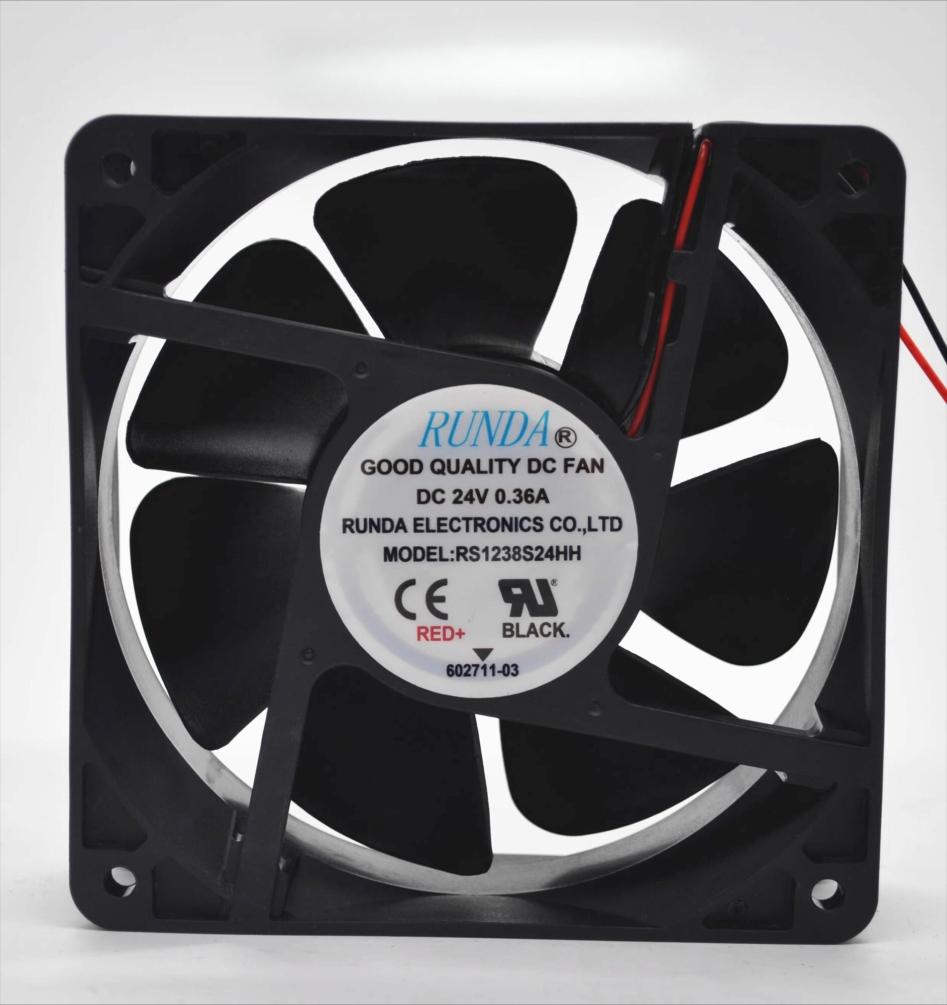 Вентилятор RUNDA RS1238S24HH 24V 0.36A 12CM 12038
