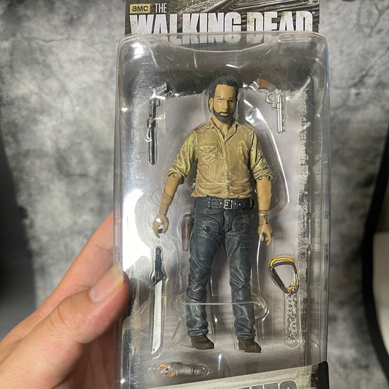 Фигурка МакФарлейна из «Ходьбы мертвецов»: губернатор Рик Зомби