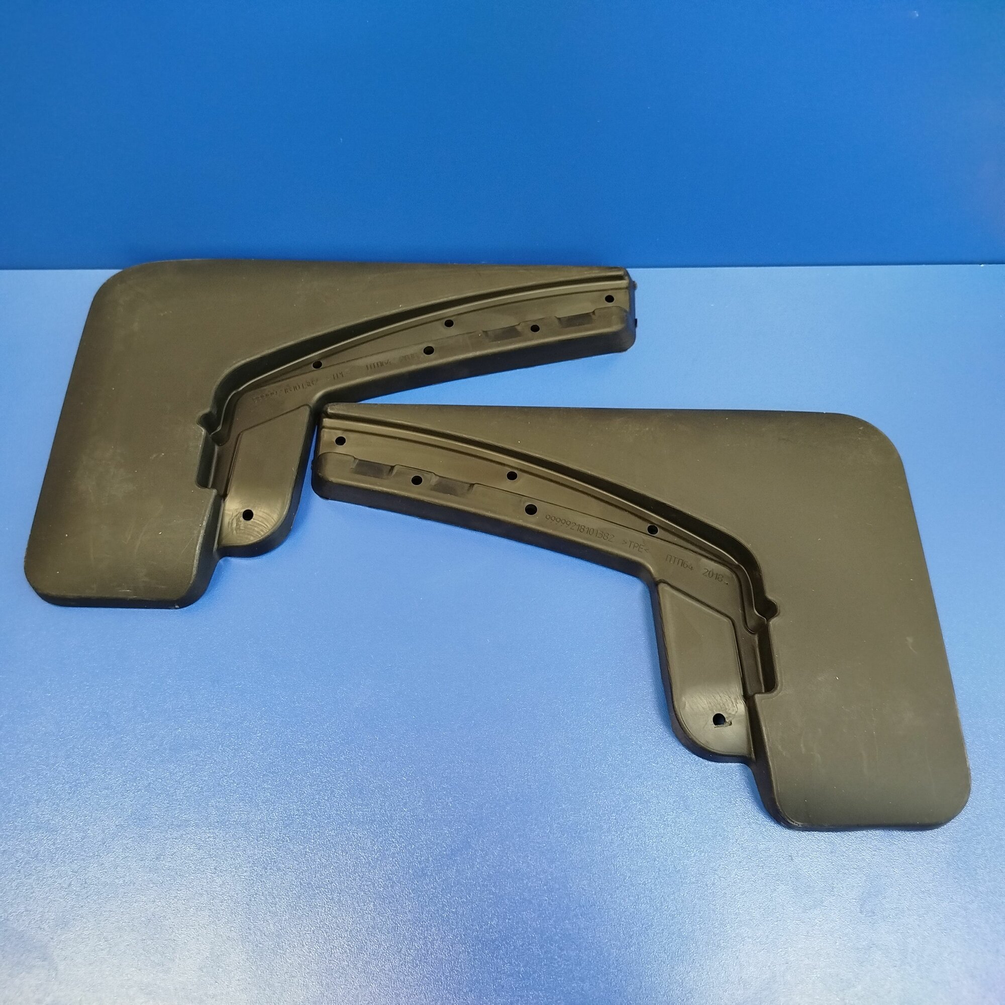 Брызговики задние "CS20" для а/м Веста Cross ORIGINAL+ (99999218101382)