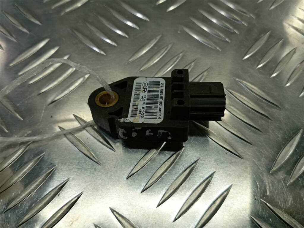 Датчик удара (AIR BAG) Б/У для Hyundai GETZ I (2002—2005) I рестайлинг (2005—2011) 95920-2F100