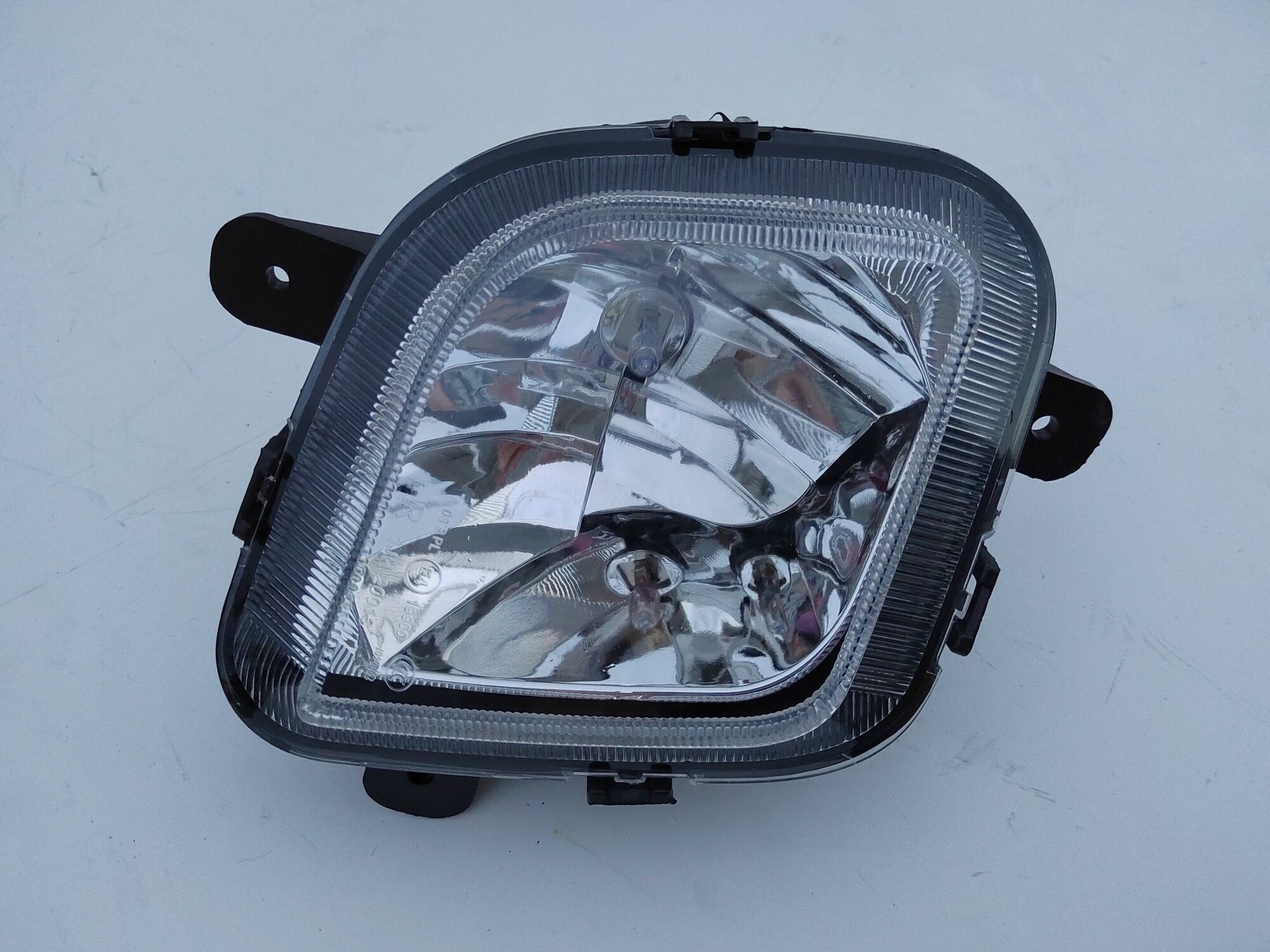 Фара противотуманная правая (рестайлинг) Tagaz C190 [2.4 16V 5MT внедорожник 4X4] 4116200U1152