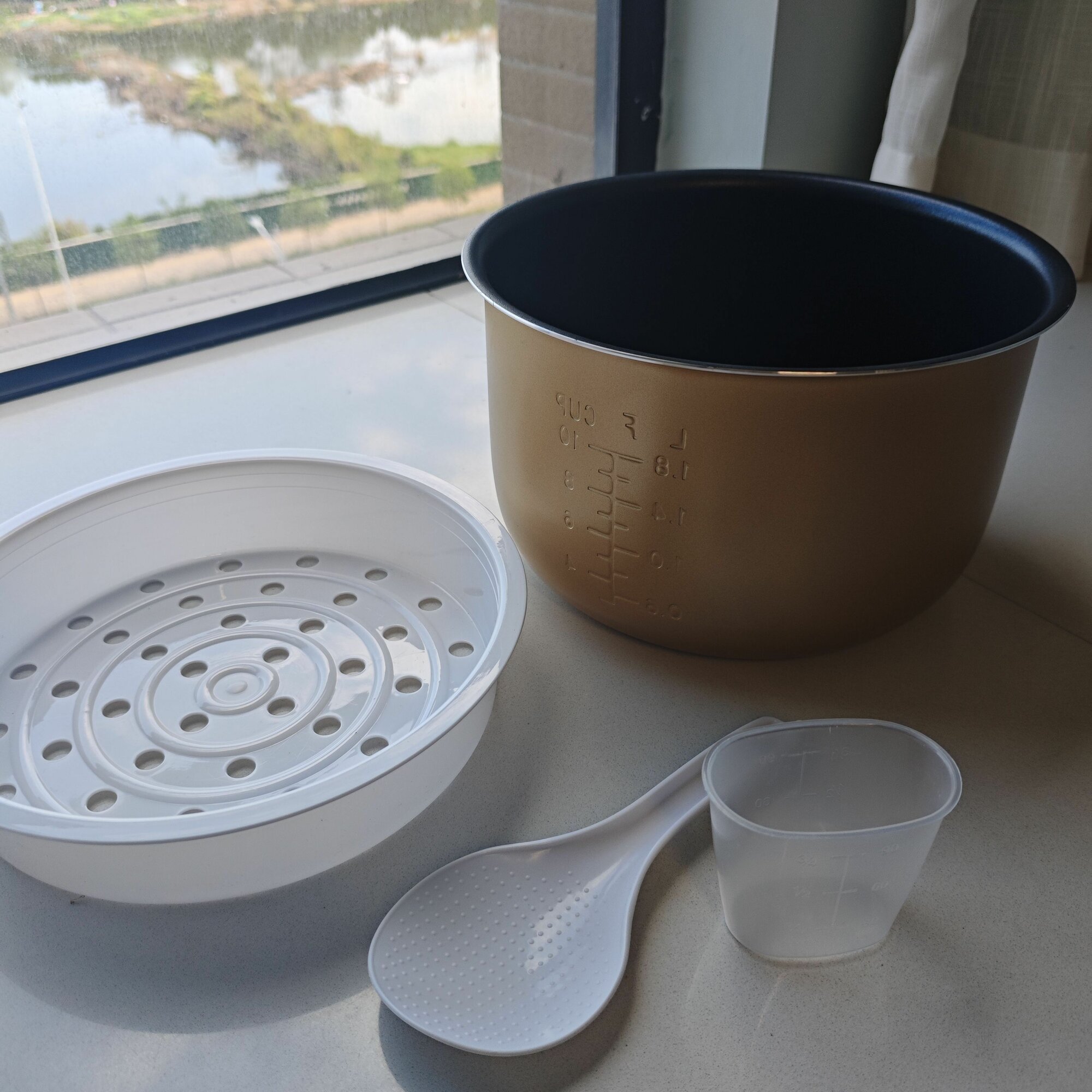 Чаша SR-TMH18 для мультиварки и хлебопечки, антипригарное покрытие, 0.8кг