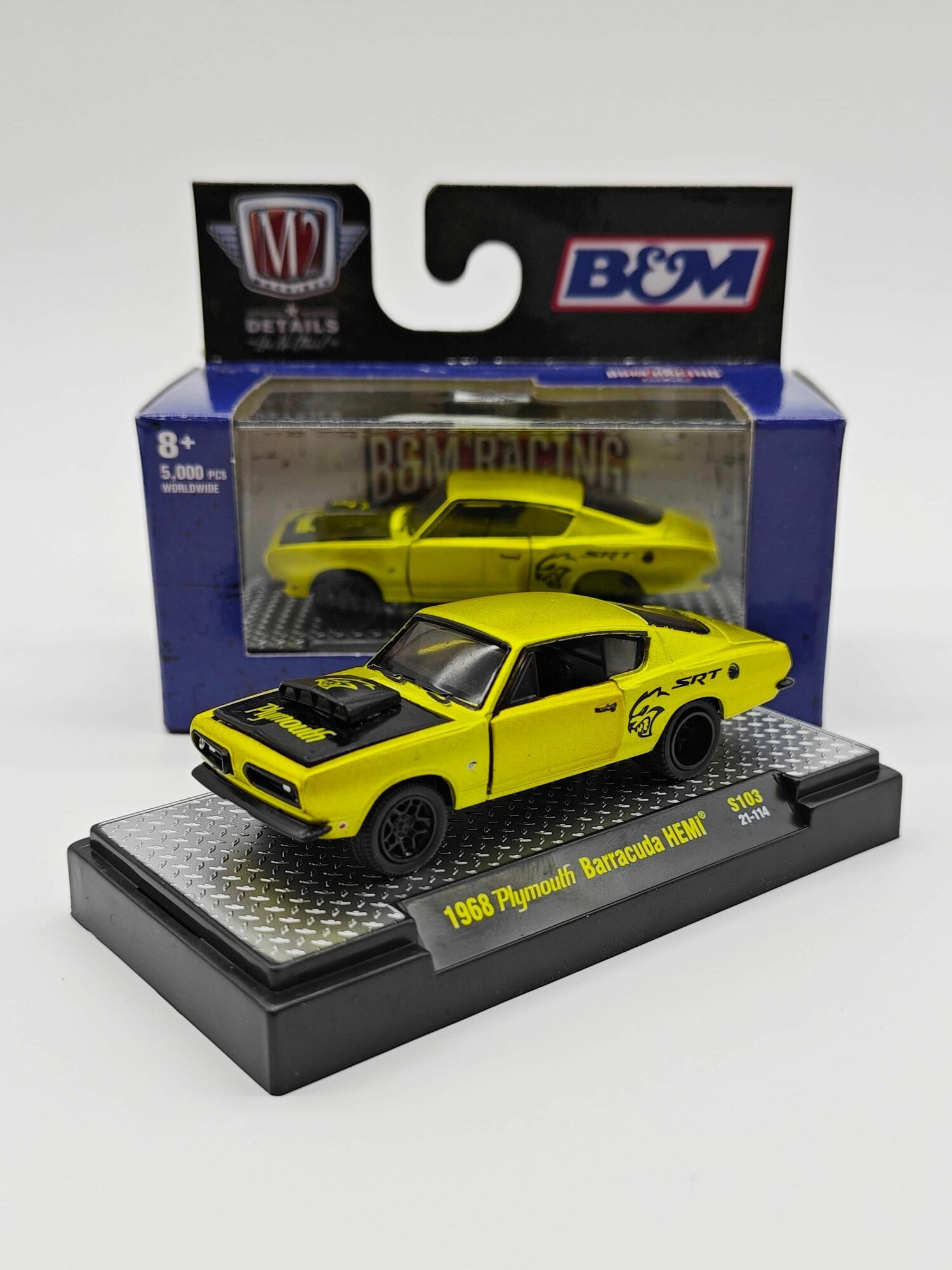 Машинка M2 Machines 1/64 1968 Plymouth Barracuda HEMI yellow Die-cast Alloy Car Model Collection Toy Gift