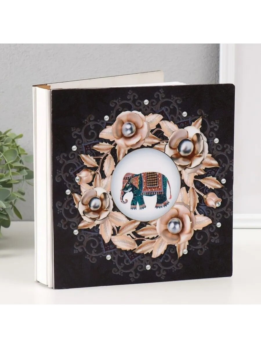 Стильный деревянный фотоколлаж для 100 снимков