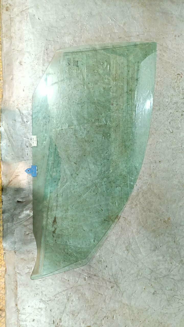 Стекло двери передней правой Nissan Almera N16 (2000 - 2003)