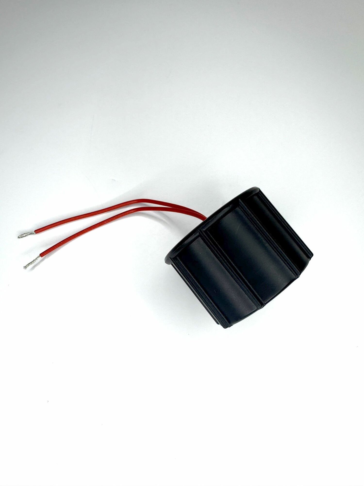 Пусковой конденсатор CBB60 18 uF для погружного насоса