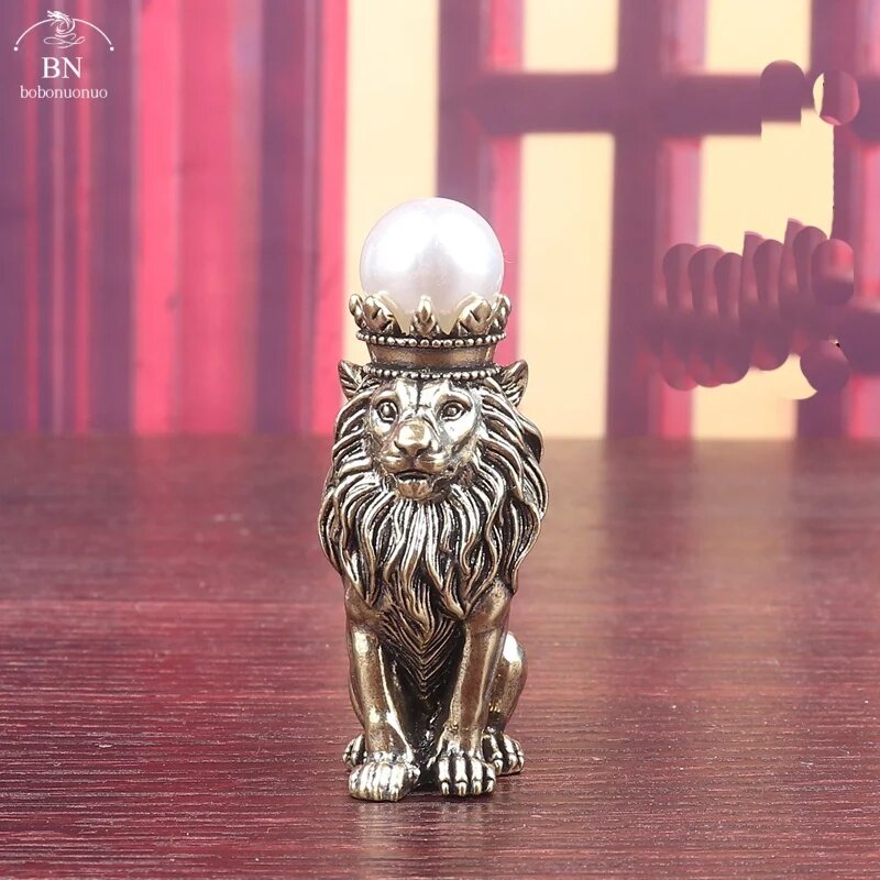 Пластиковый шар, медные резные статуи короля льва, домашний декор, латунные миниатюры животных, фигурки, украшения для гостиной, мебель