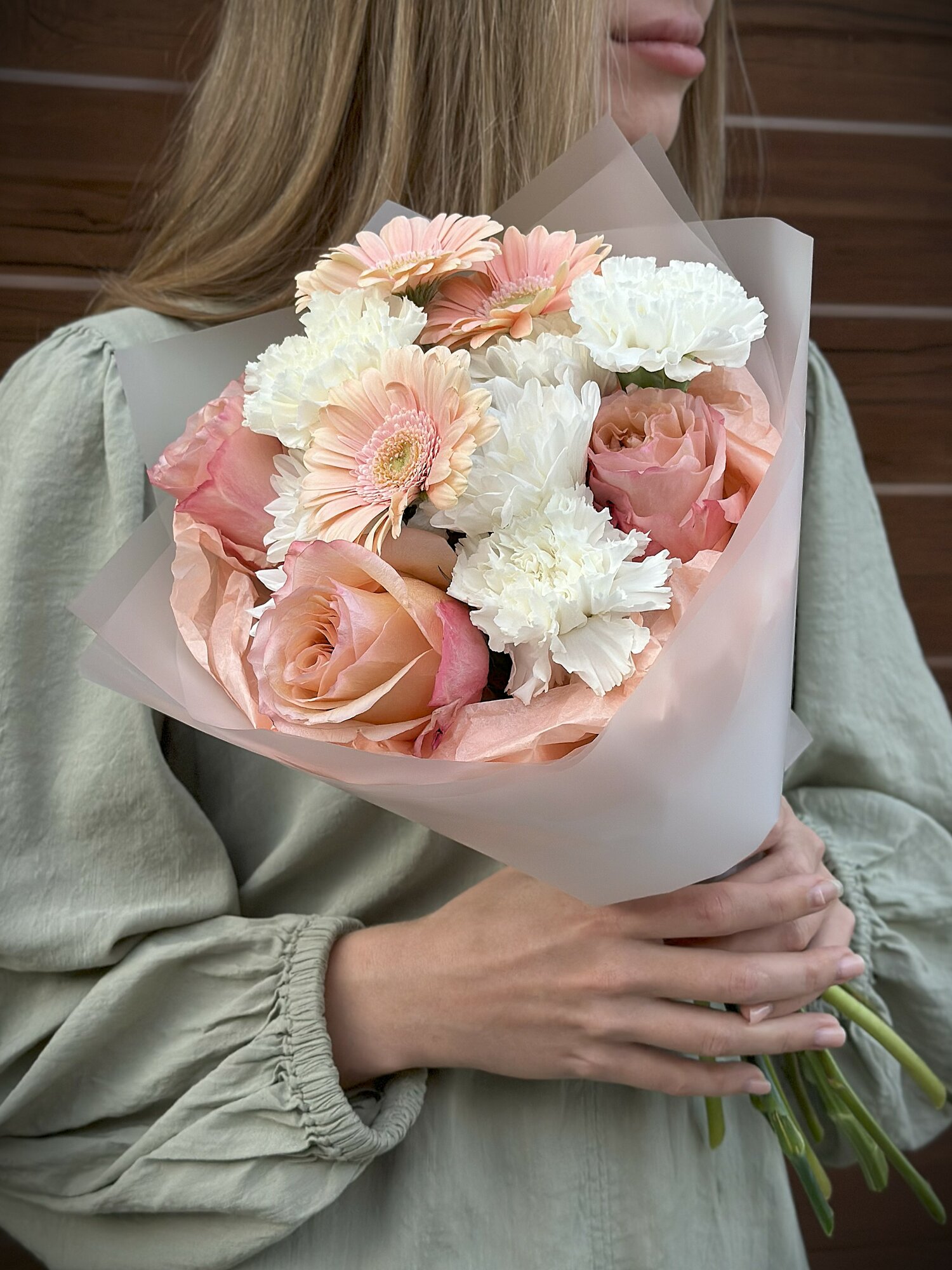 Букет Бутон "Ученица", сборный, с розой, герберой и хризантемой