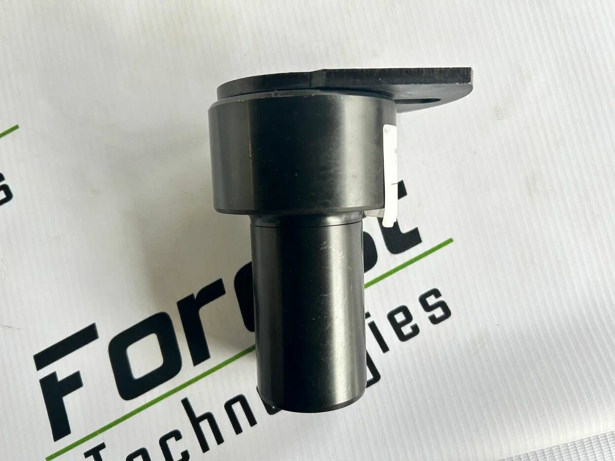 Р32509_LT Ось цилиндра наклона манипулятора Ponsse