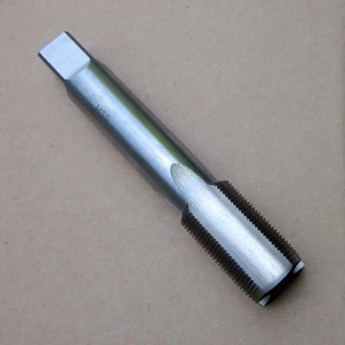 Метчики HSS левые M32x2