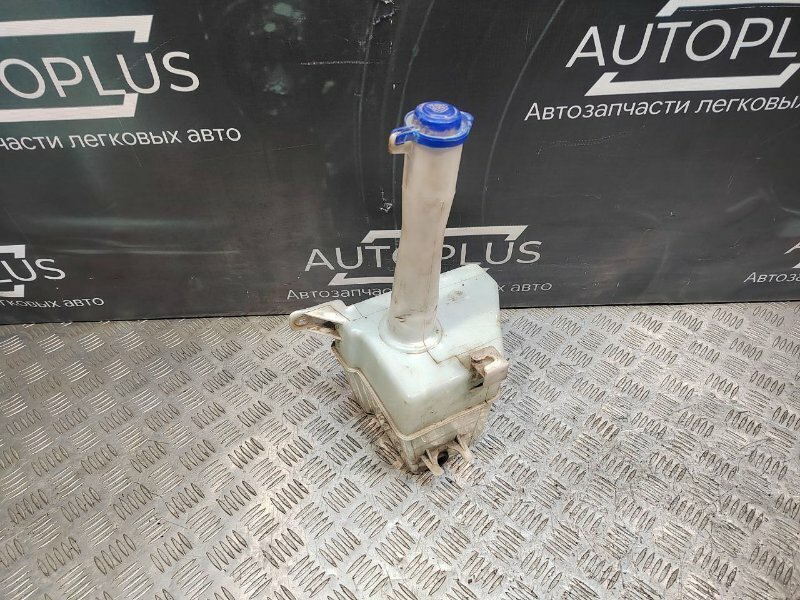 Бачок стеклоомывателя