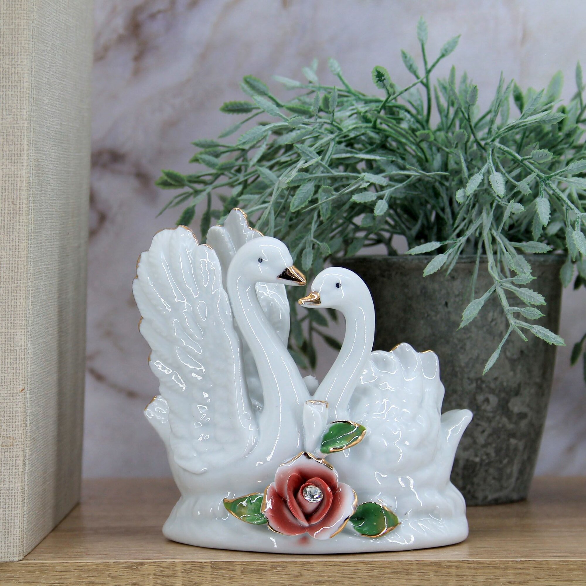 Интерьерная статуэтка Пара Лебедей , 10.5 см , фарфор , цвет белый