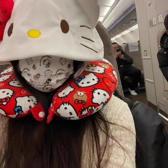 MINISO U-образная подушка для шеи Hello Kitty, мягкая дорожная подушка, подходит для сна в самолете, машине и офисе. Милый плюшевый поддерживающий коврик, стильный элемент домашнего декора,