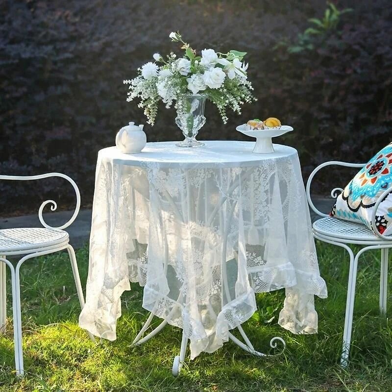 Скатерть кружевная ажурная с рюшей