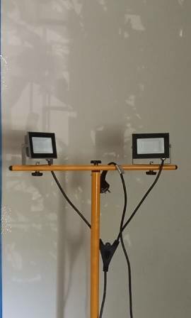 Два светодиодных прожектора на стойке FL-LED Light-PAD STAND 2х50 Вт, 2700 К