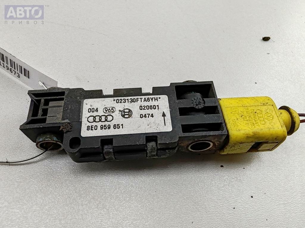 Датчик удара (Airbag) Audi A4 B6 (2001-2004)