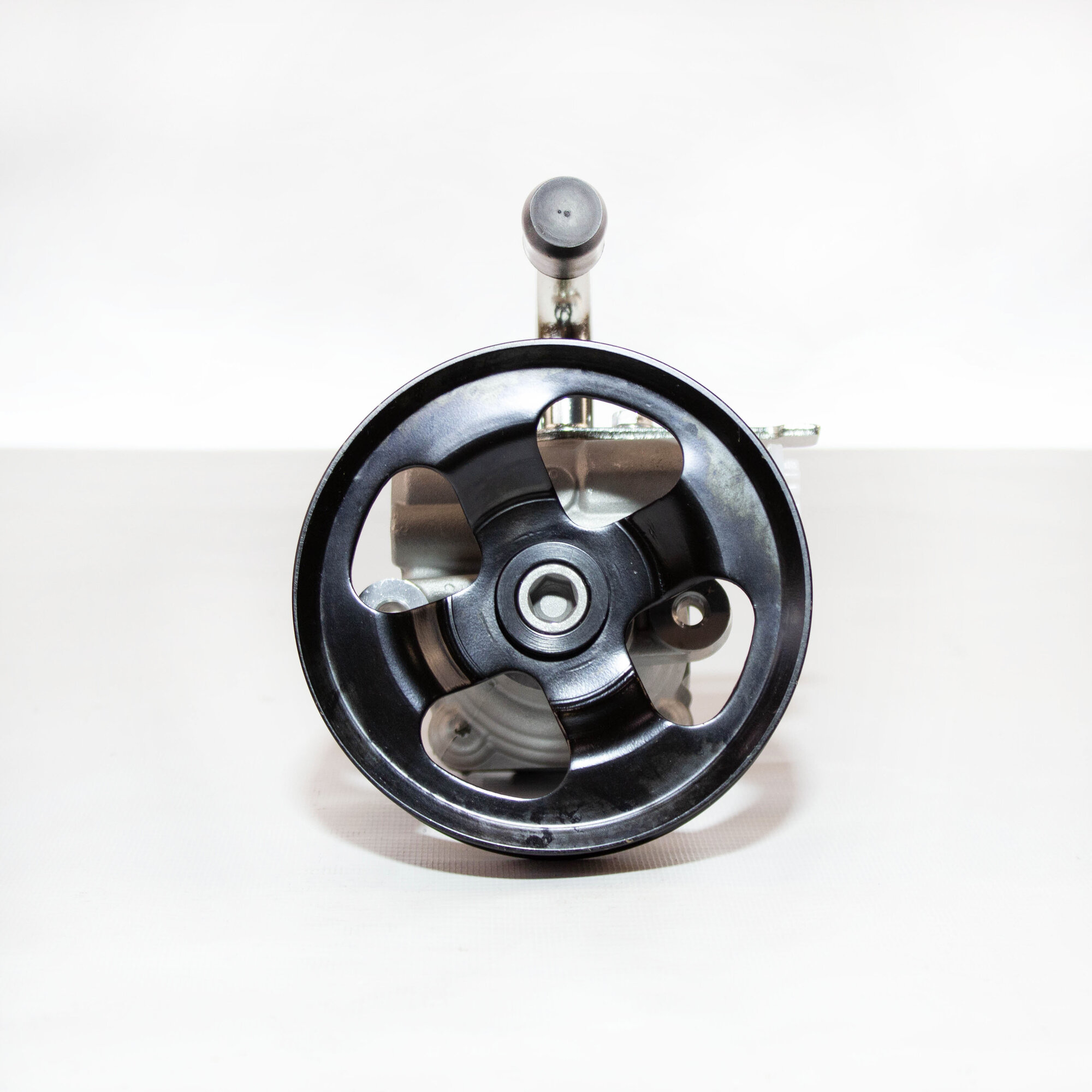 Насос гидроусилителя руля Nadoka для Hyundai STAREX MINIBUS (CRDI) 02-07