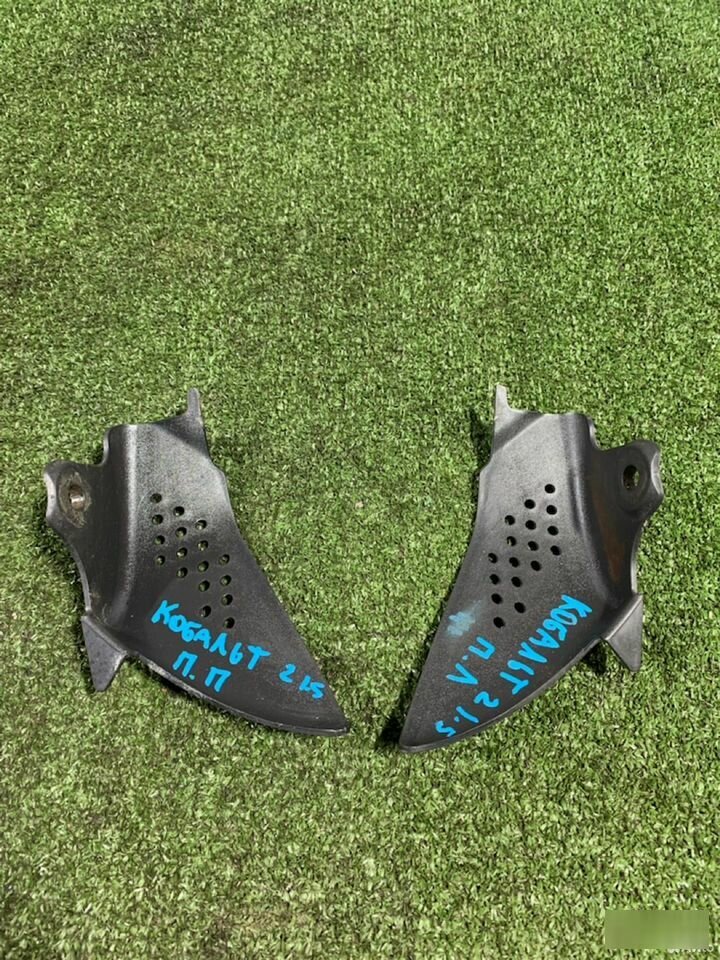 Уголок жабо Chevrolet Cobalt 2 2011-2016