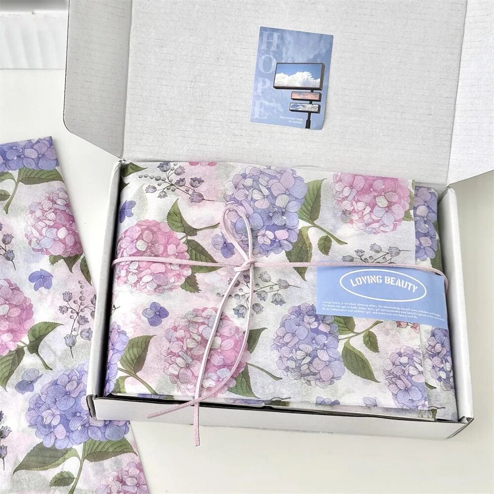 Красная тканевая бумага с клубничным узором, 10 листов